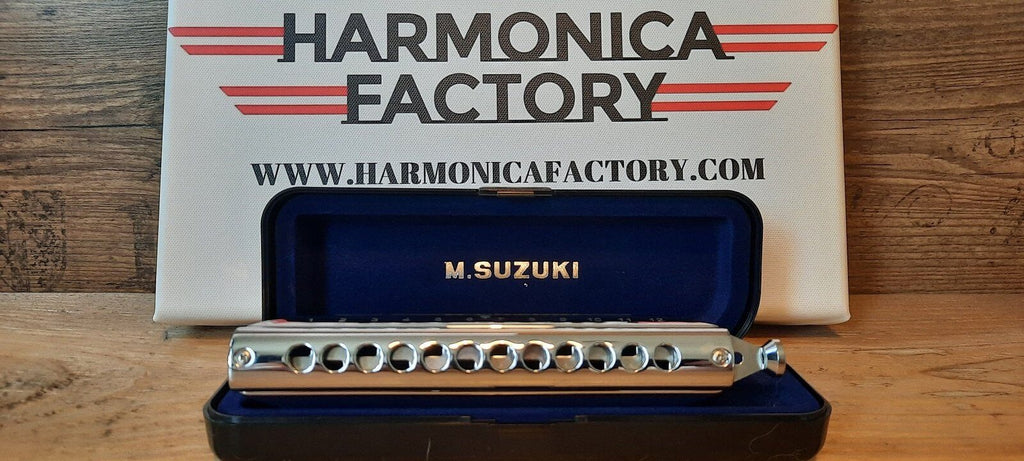 Suzuki Chromatic SCX-48 mondharmonica